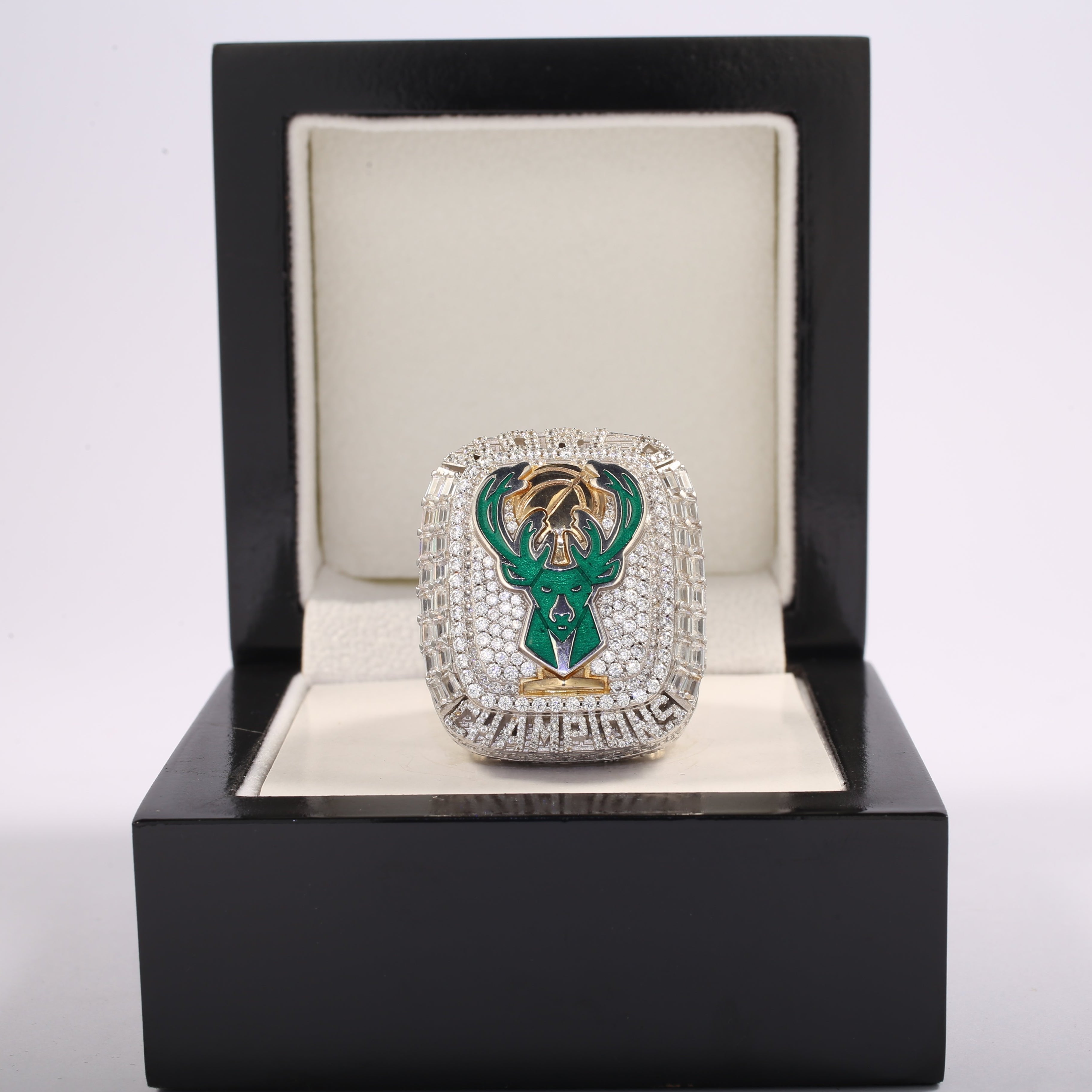 2021 Milwaukee Bucks Championship Ring - Ultra Premium Series ...